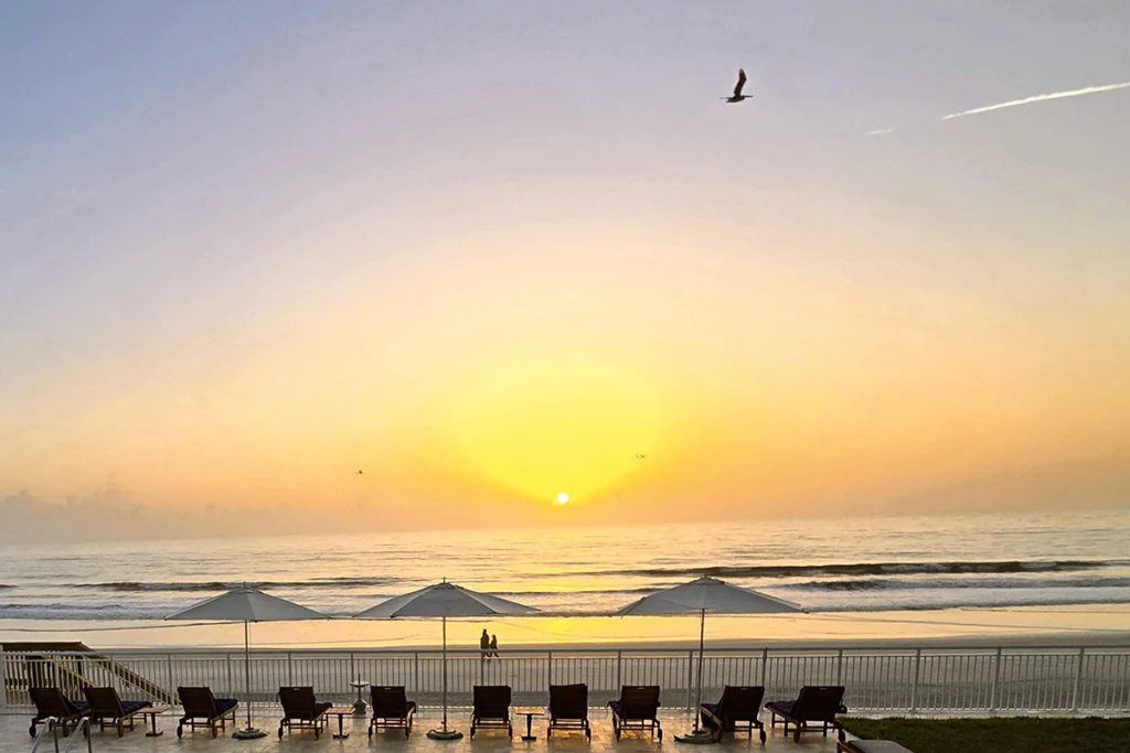 BEACHSIDE HOTEL